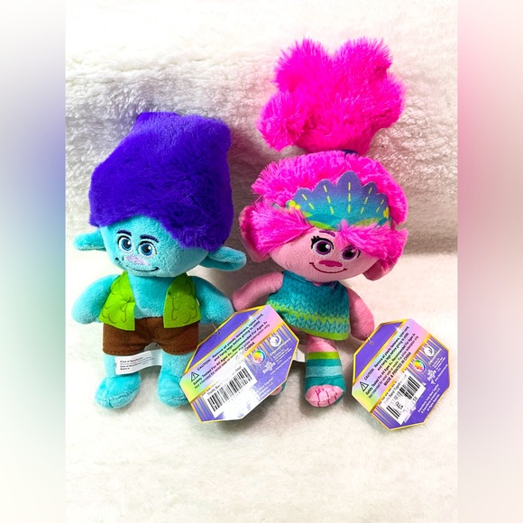 Dream Works | Toys | Lot Of 2 Dreamworks Poppy And Branch 9 Plush Pink ...